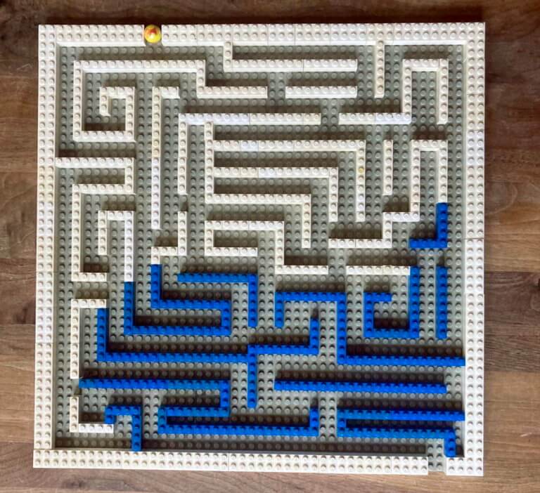 How to Make a LEGO Marble Maze Labyrinth [Tutorial] – My STEM Toys